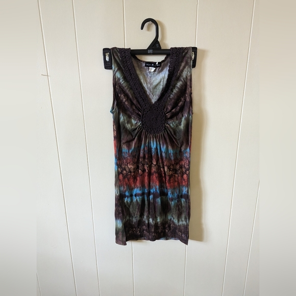 kim and cami | Tops | Womens Vline Tank | Poshmark